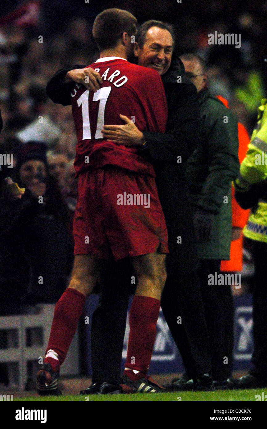 Gerard houllier liverpool uefa cup hi-res stock photography and images ...