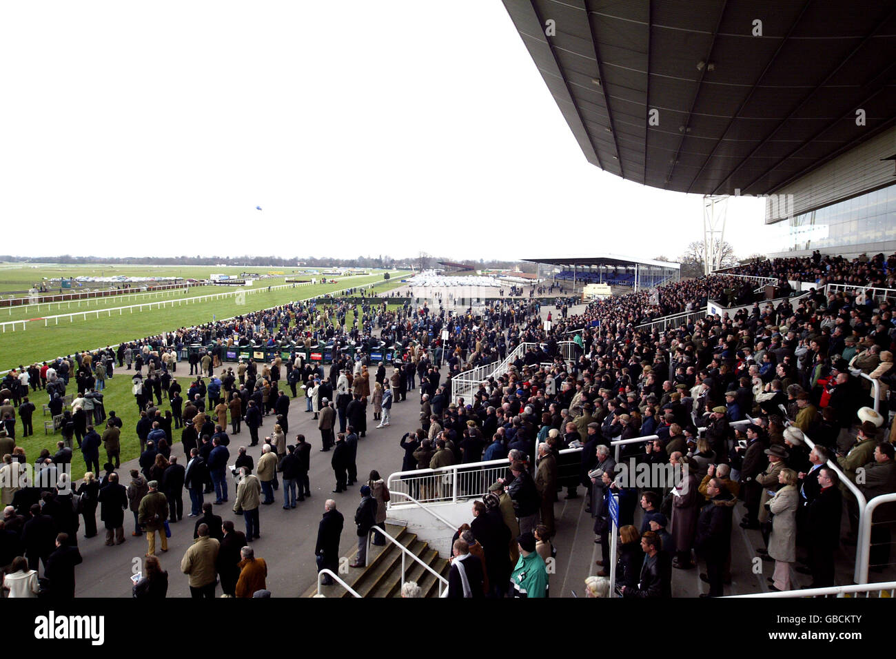 Kempton park racing hi-res stock photography and images - Alamy