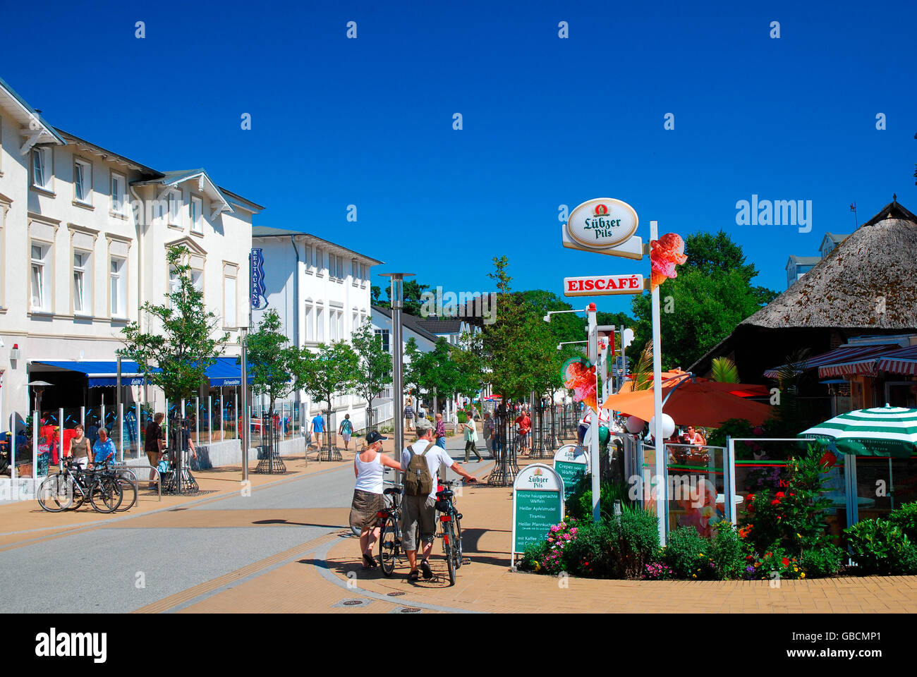 Sommer, Seebad, Ostsee, Baederarchitektur, Binz, Insel Ruegen ...