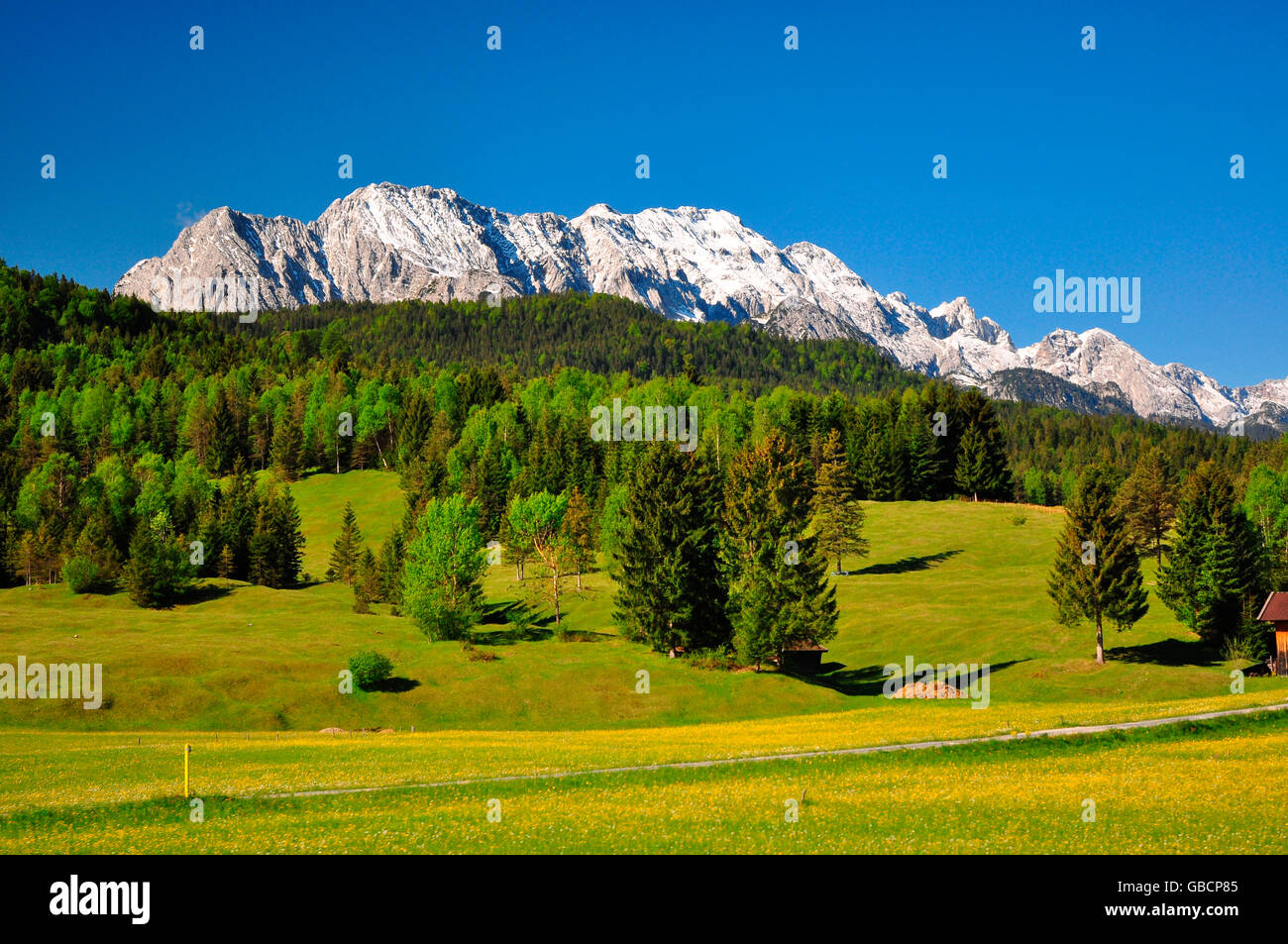 Wetterstein mountains, Karwendel Mountains, Isar Valley, Mittenwald ...