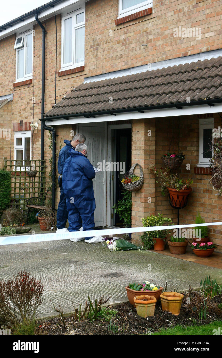 Death murder scene exterior police tape hi-res stock photography and ...