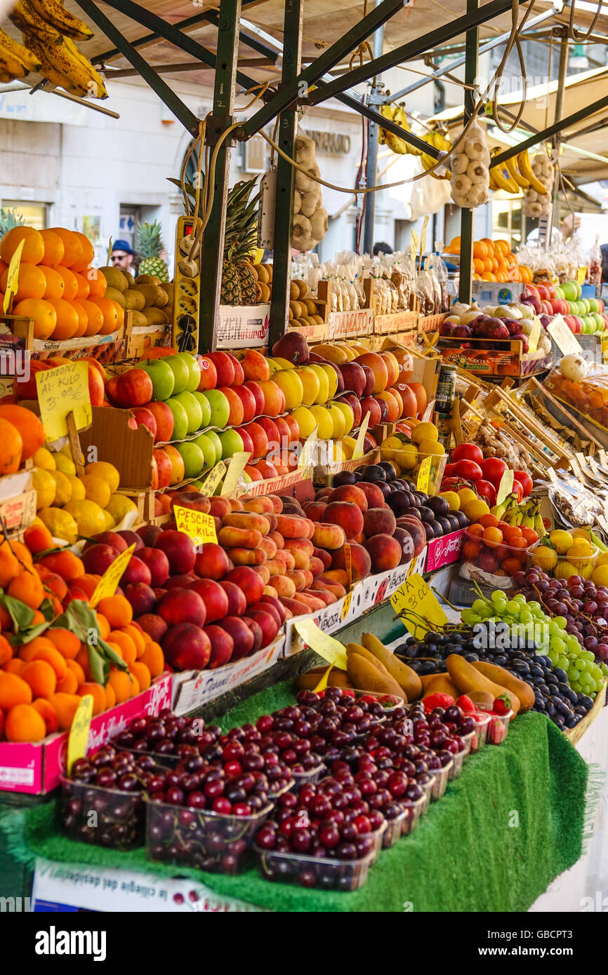 Snack fruits hi-res stock photography and images - Alamy