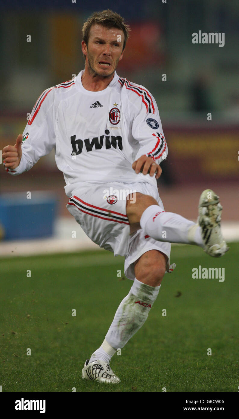 AC Milan's David Beckham on his debut against Roma at the Olympic ...