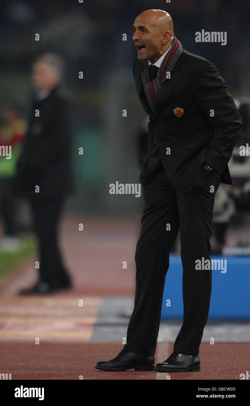 Roma Coach Luciano Spalletti shouts his instructions during game ...