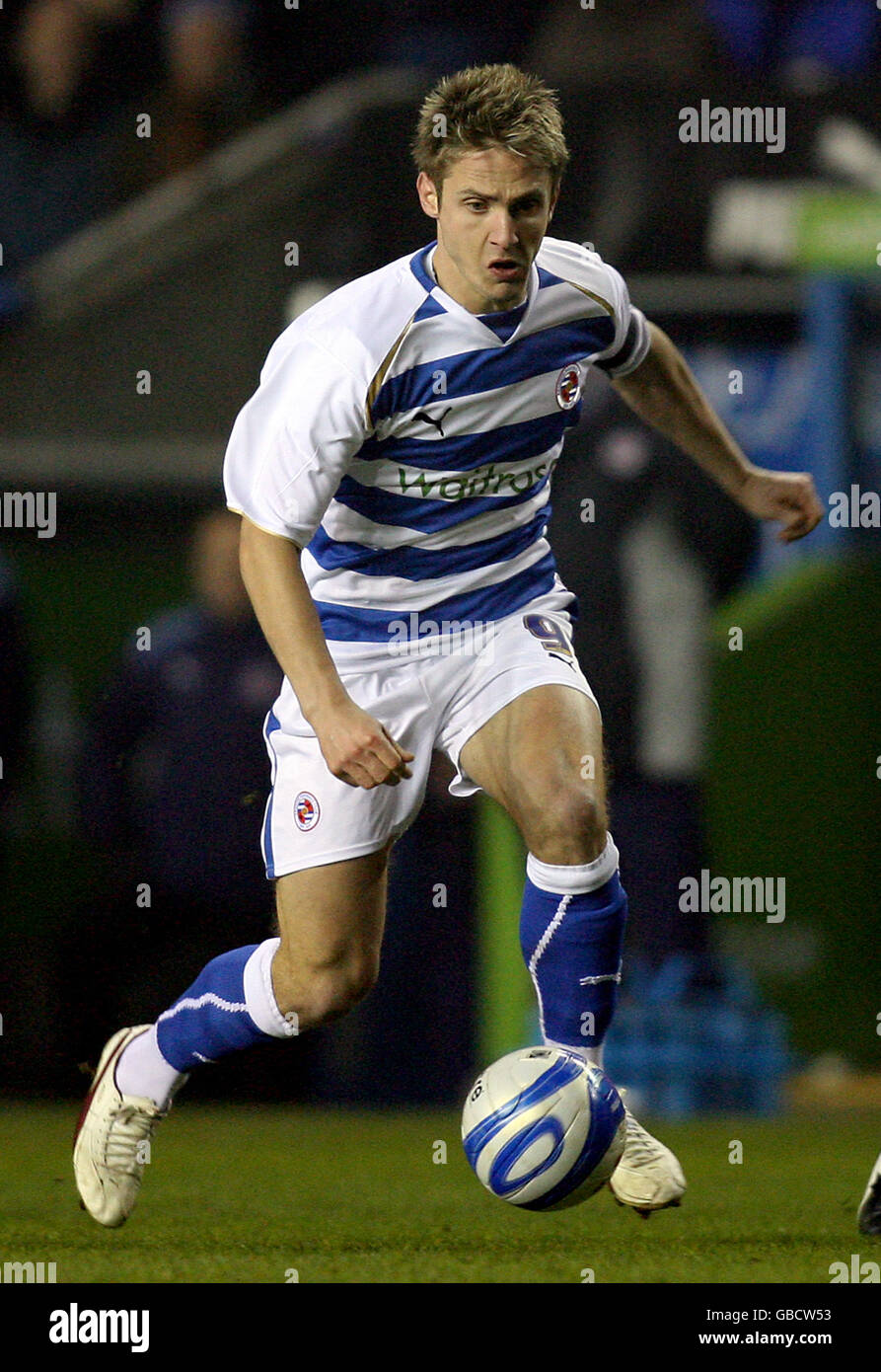 Kevin doyle reading hi-res stock photography and images - Alamy