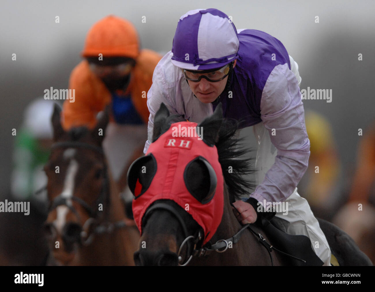Horse racing races all weather ampics hi-res stock photography and ...