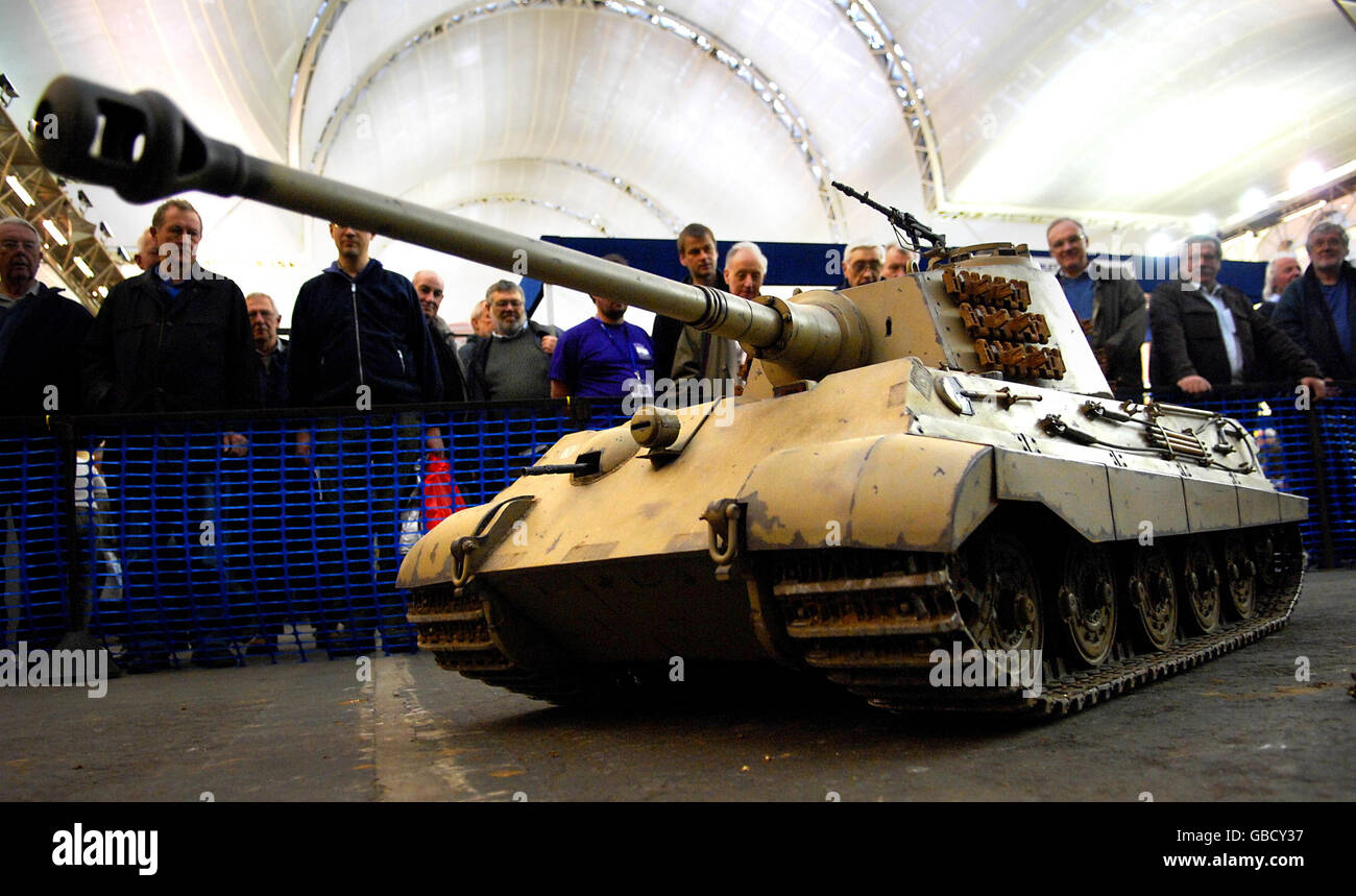 Tiger tank hi-res stock photography and images - Alamy