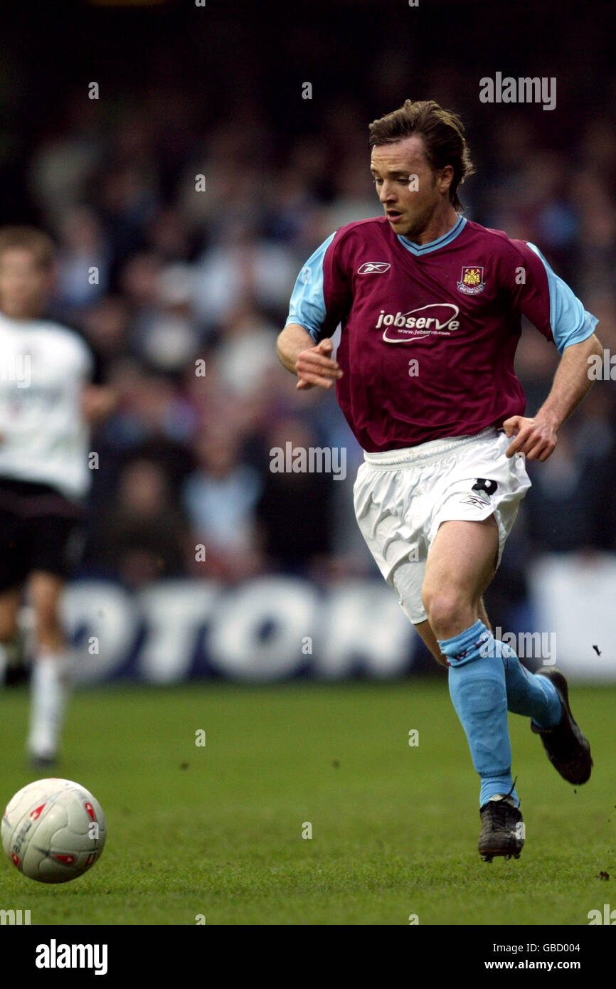 David connolly west ham hi-res stock photography and images - Alamy