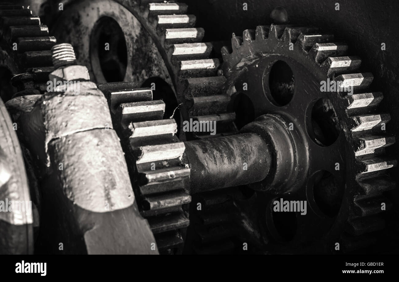 Old iron gears hi-res stock photography and images - Alamy
