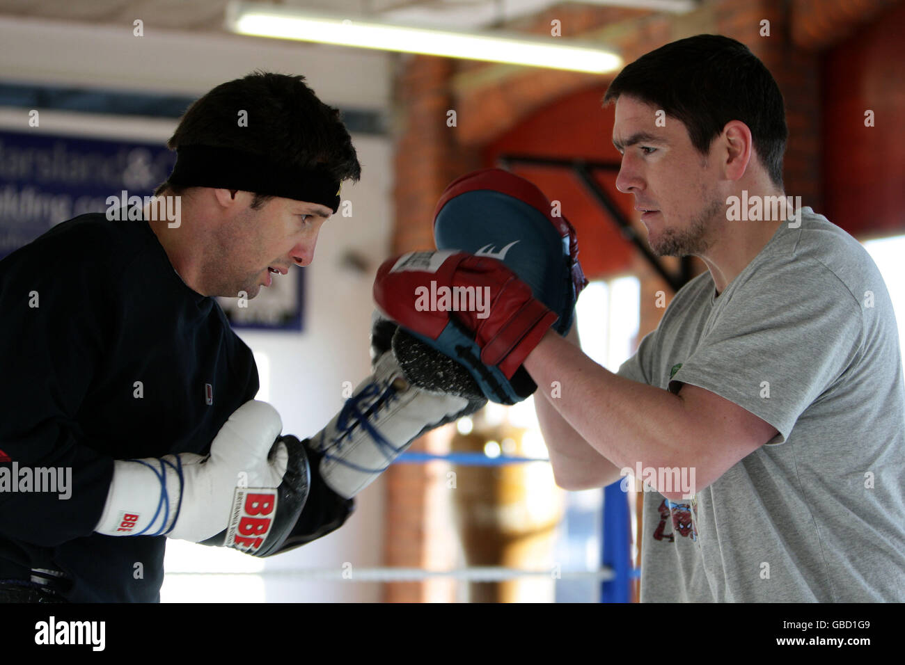 Boxing - Steve Bell Training Session - Arnies Gym Stock Photo - Alamy