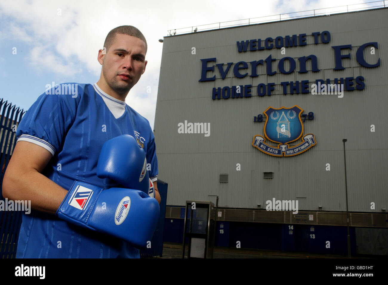 Liverpool boxer and Everton FC fan Tony Bellew poses outside Goodison ...