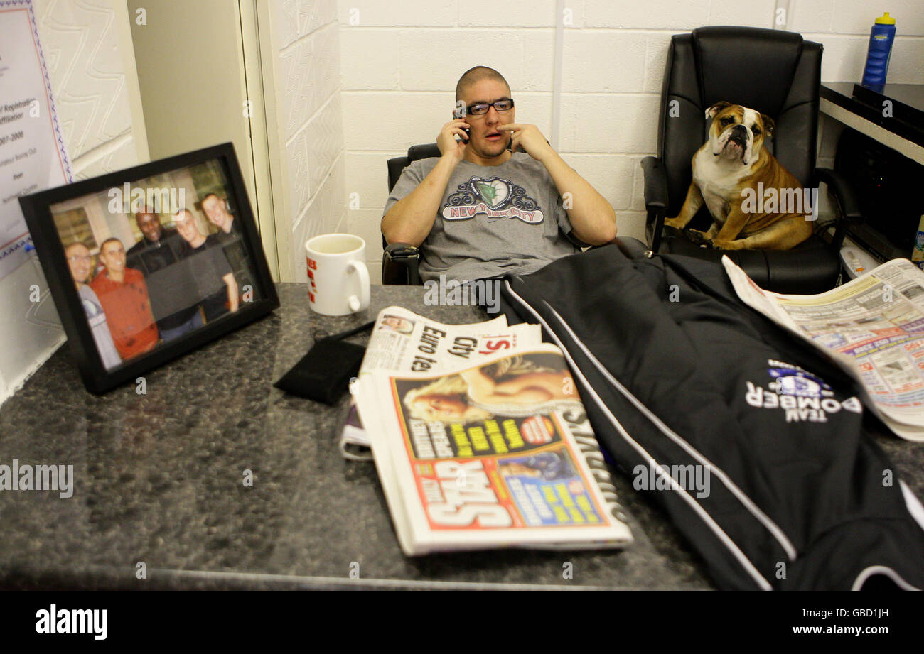 Boxing - Anthony Farnell Stock Photo - Alamy