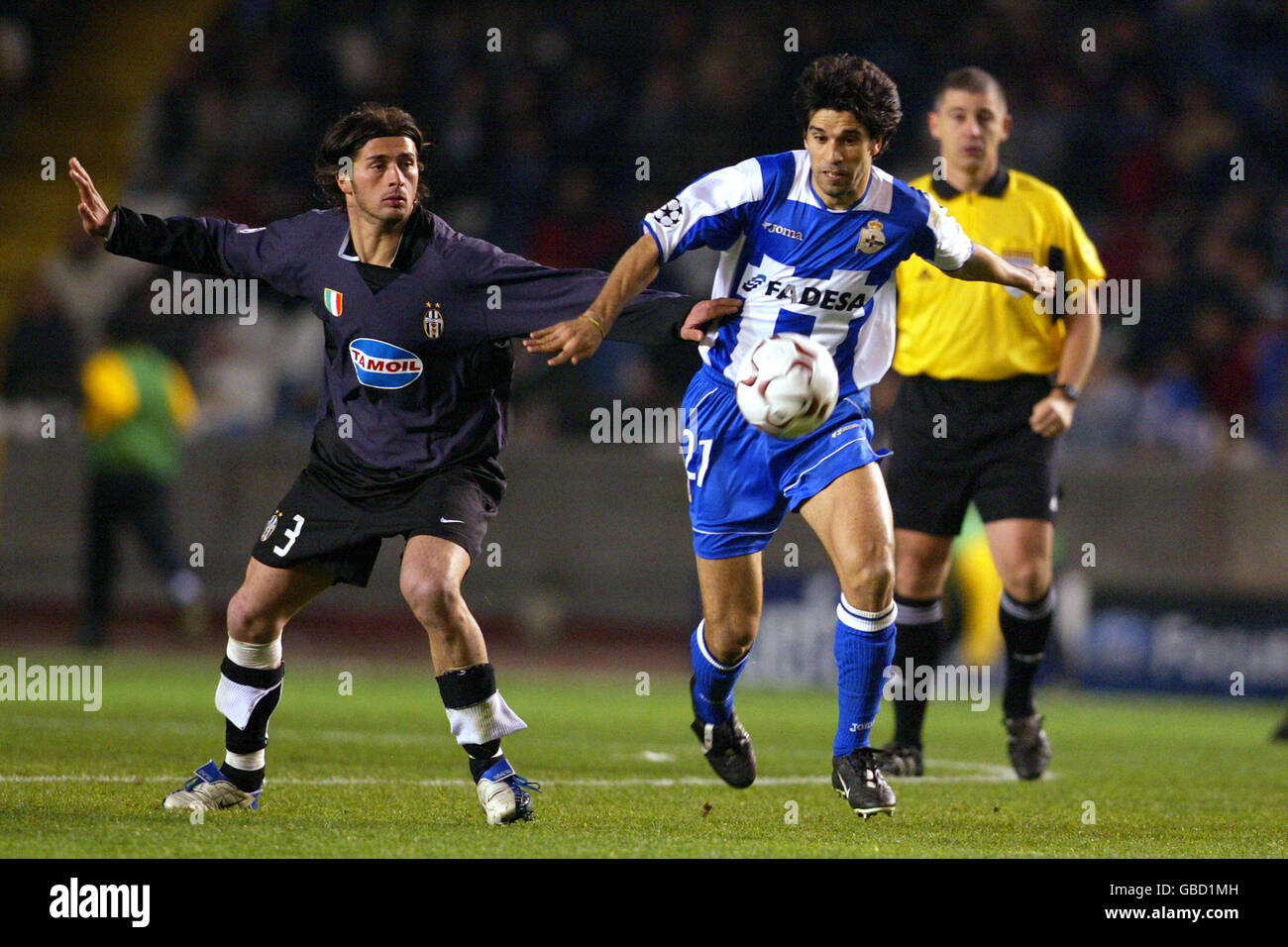 Soccer - UEFA Champions League - Second Round - First Leg - Deportivo ...