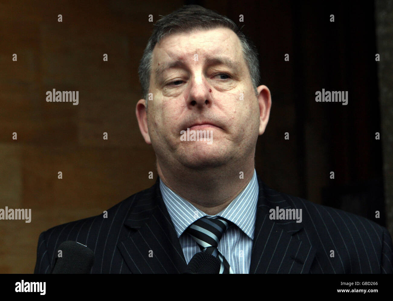 Senior Investigating Officer Dave Kay speaks outside Lincoln Crown ...