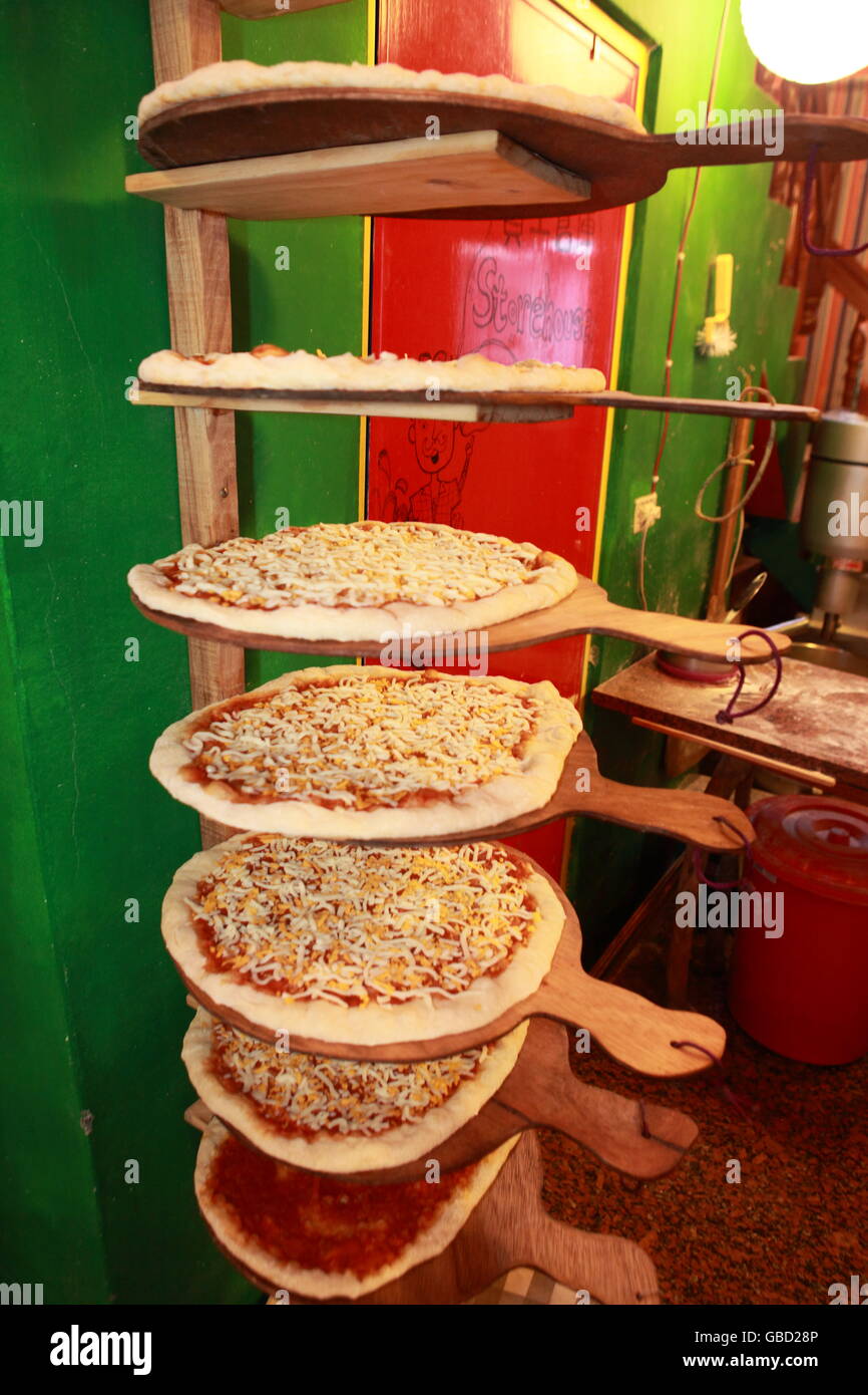 Pizza gate hi-res stock photography and images - Alamy