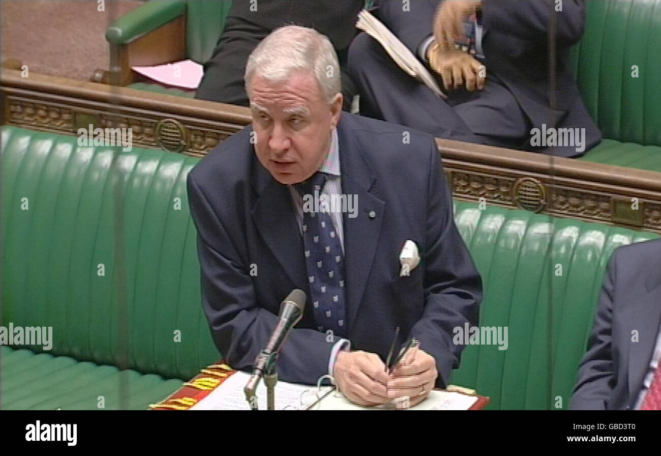 Politics speaking paul murphy hi-res stock photography and images - Alamy