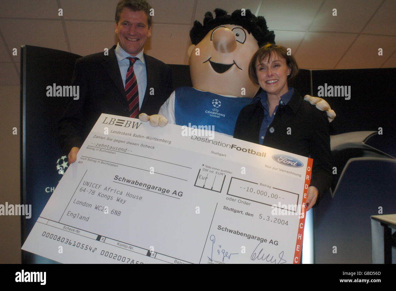 Soccer - UEFA Champions League - Second Round - Second Leg - Manchester ...