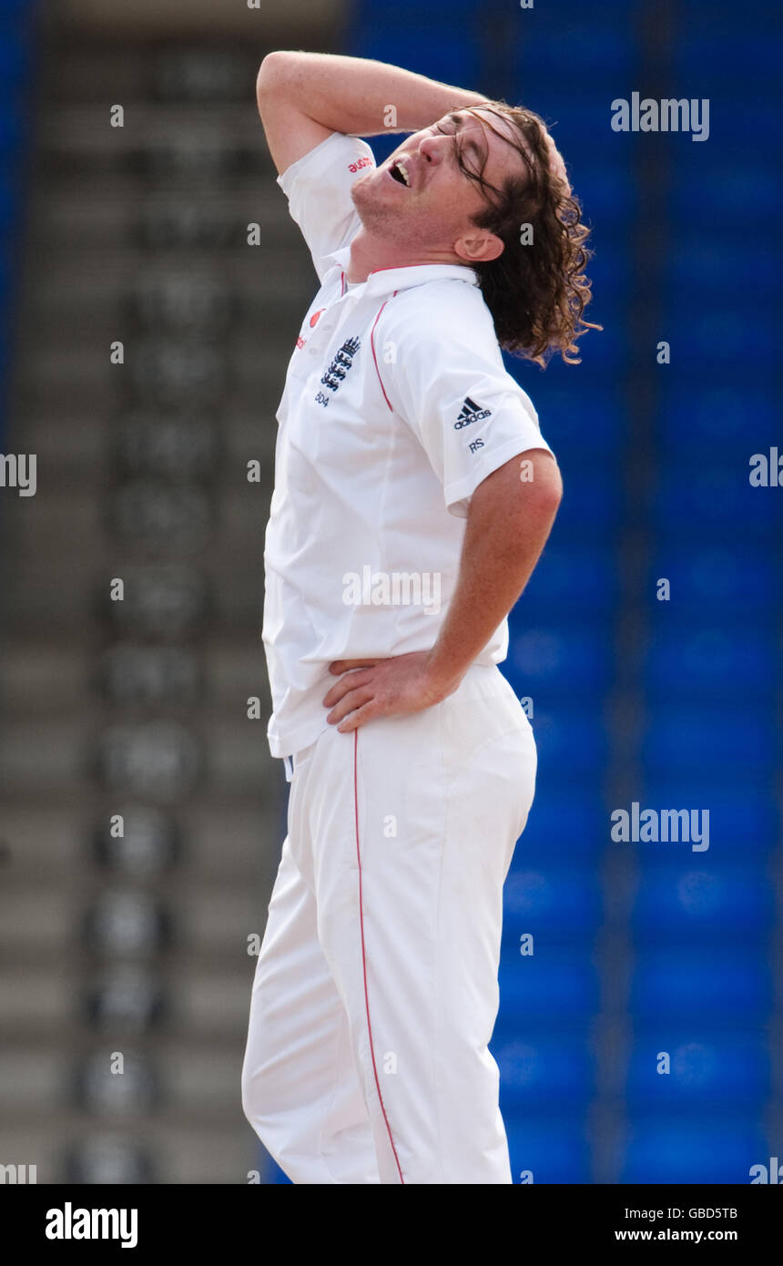 Englands ryan sidebottom international tour match warren park cricket ...