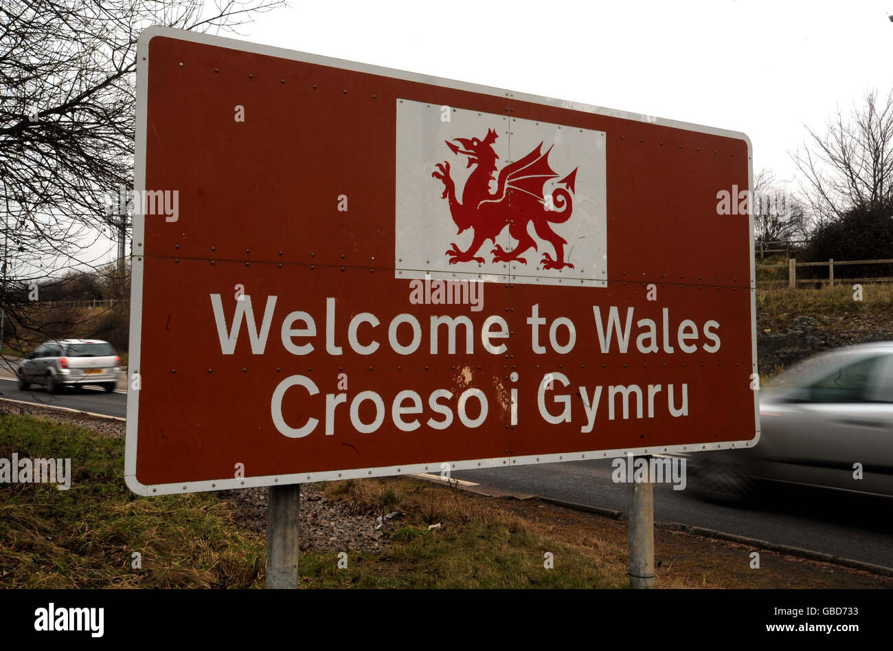Welsh welcome road sign hi-res stock photography and images - Alamy