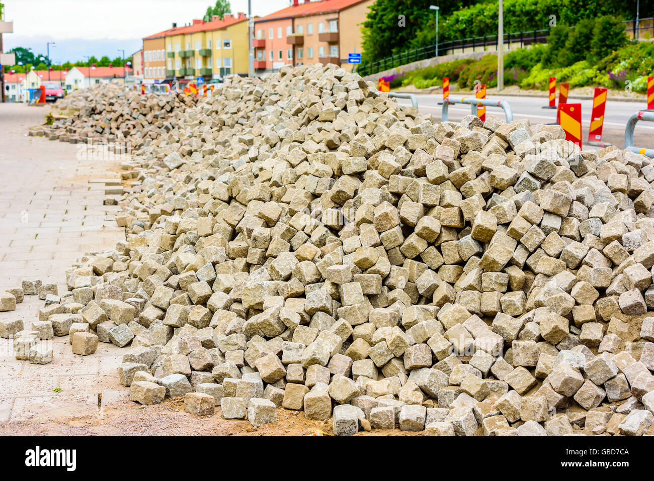 Cubical stone hi-res stock photography and images - Alamy