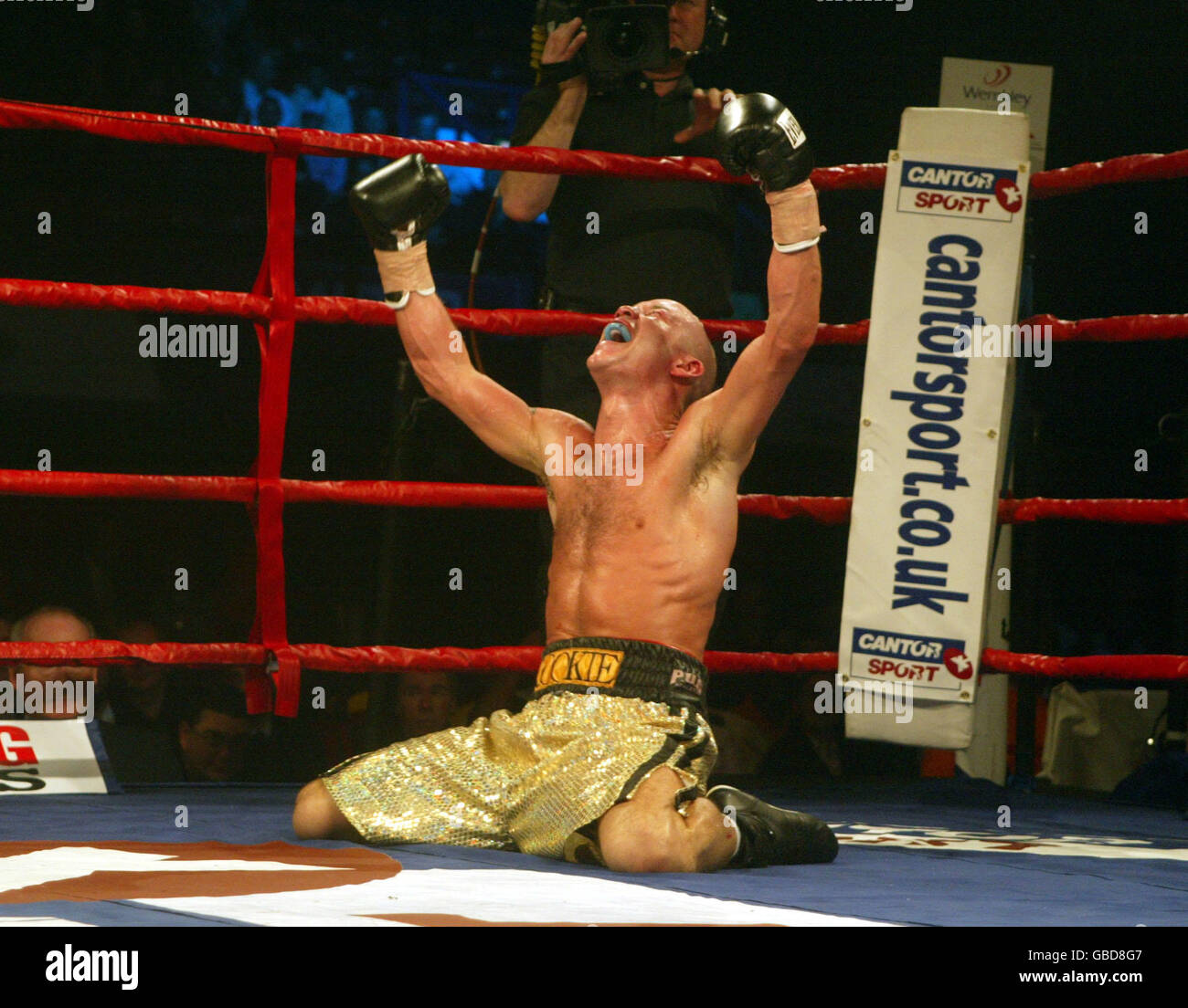 Boxing - European Featherweight Title - Cyril Thomas v Nicky Cook Stock ...