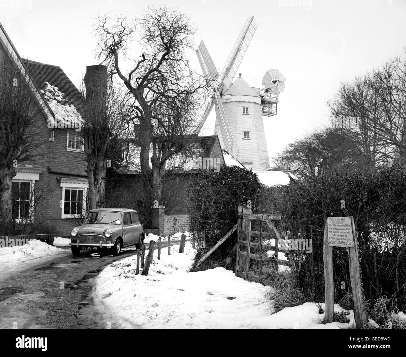 Snow 1963 hi-res stock photography and images - Alamy