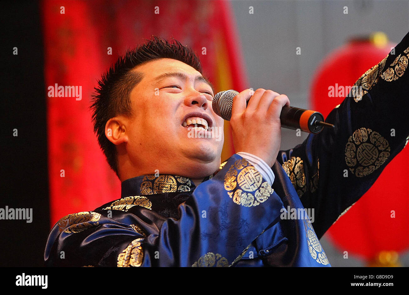 Chinese singer of the year hi-res stock photography and images - Alamy