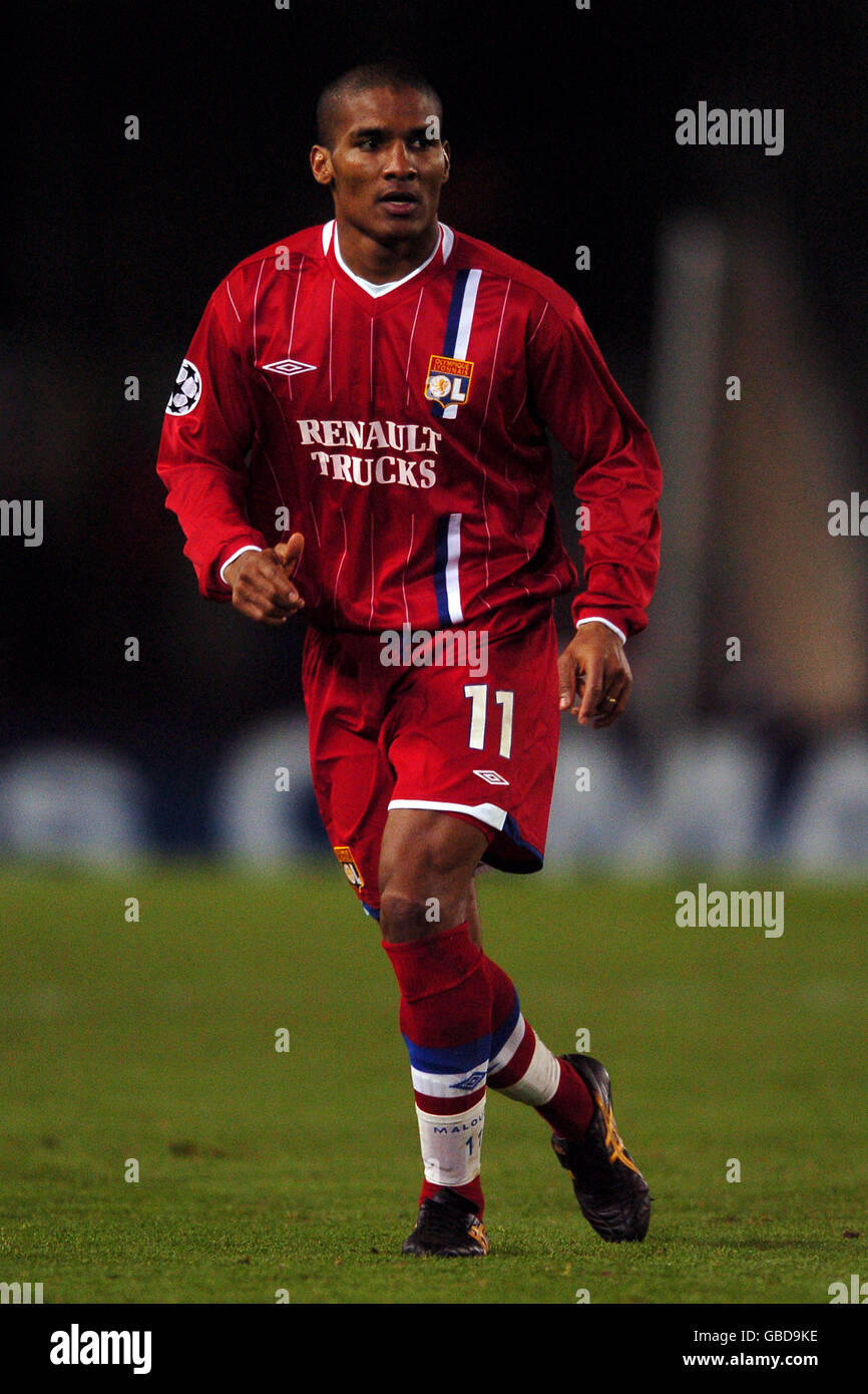 Soccer - UEFA Champions League - Second Round - First Leg - Real ...