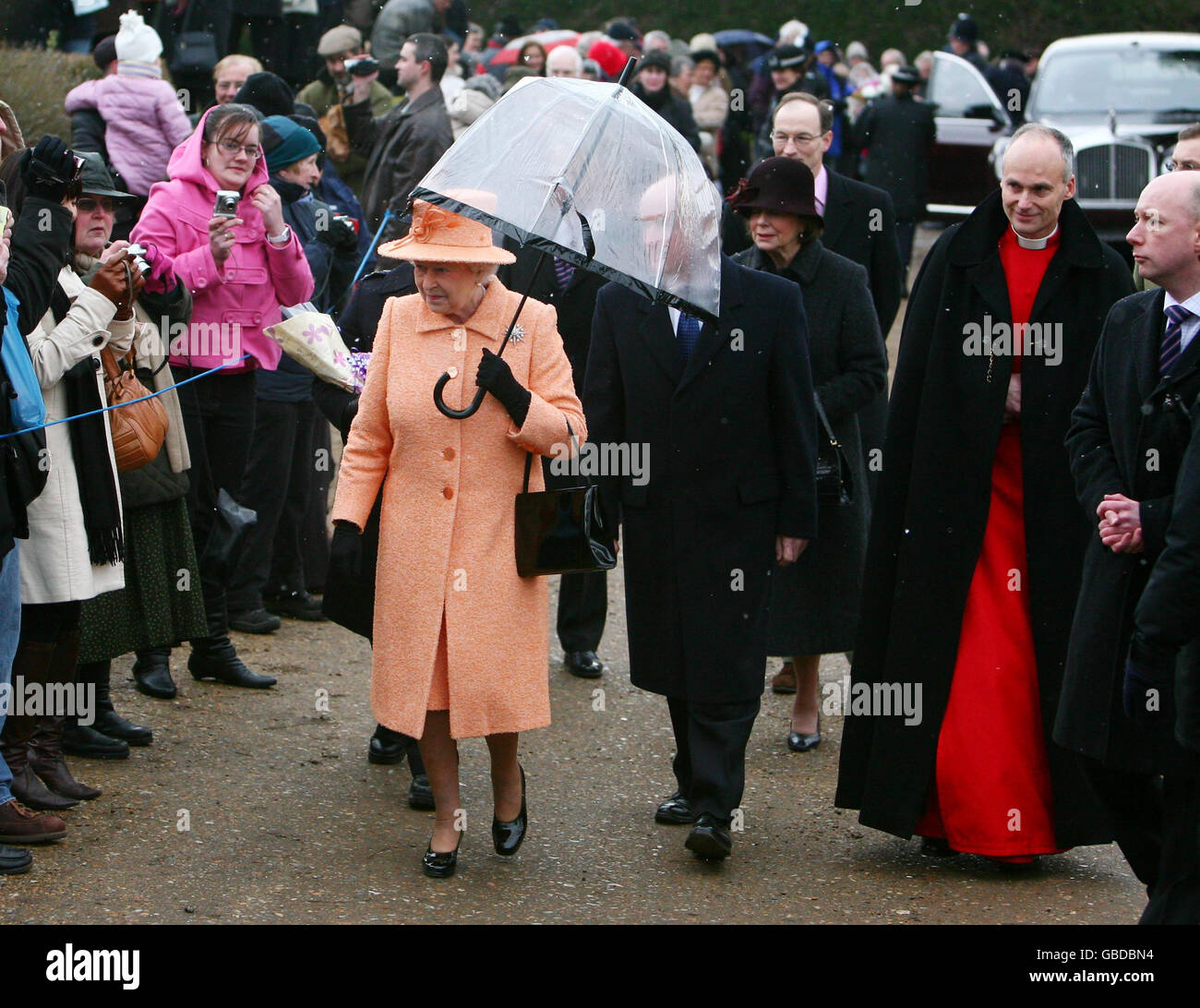 Queen Elizabeth II attends church service Stock Photo - Alamy