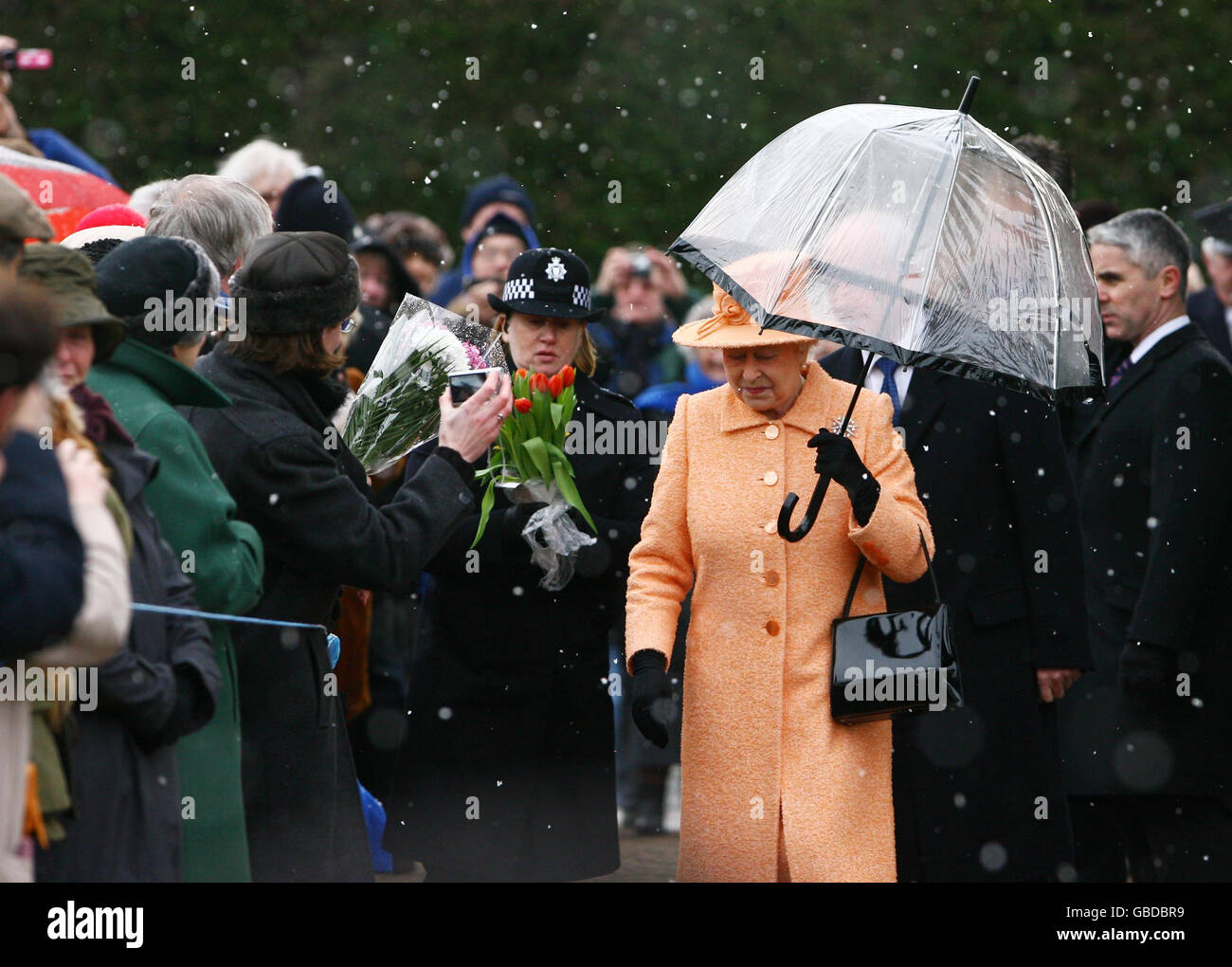 Queen Elizabeth II attends church service Stock Photo - Alamy
