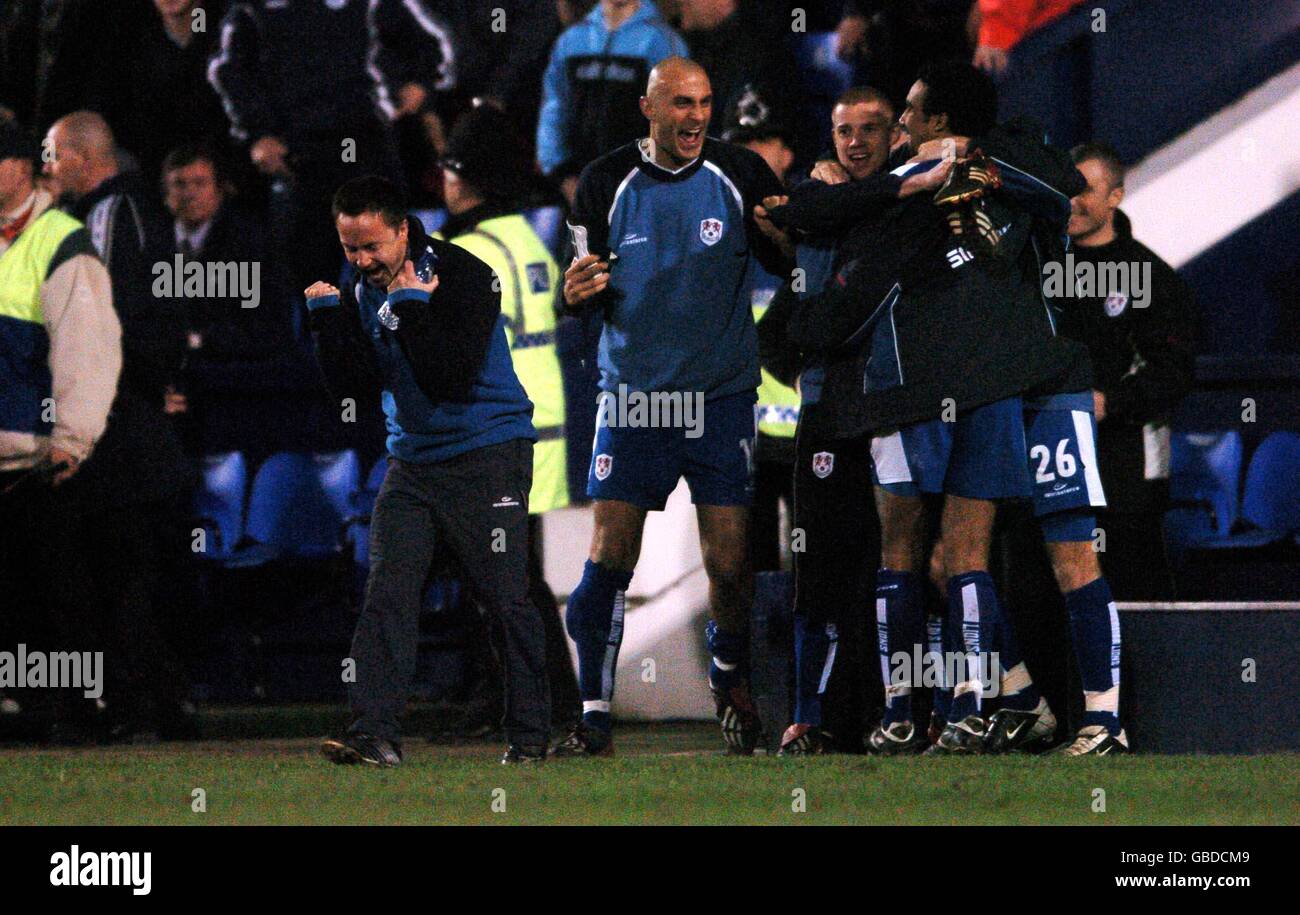 Dennis wise millwall fa cup final hi-res stock photography and images ...