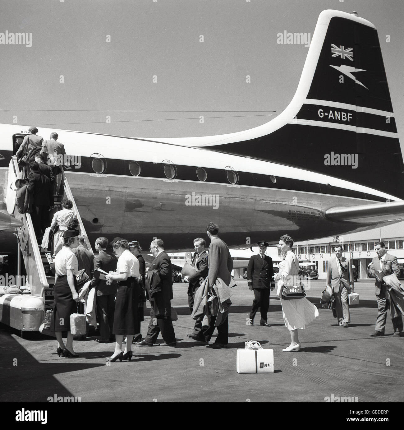 1950s aircraft boarding hi-res stock photography and images - Alamy