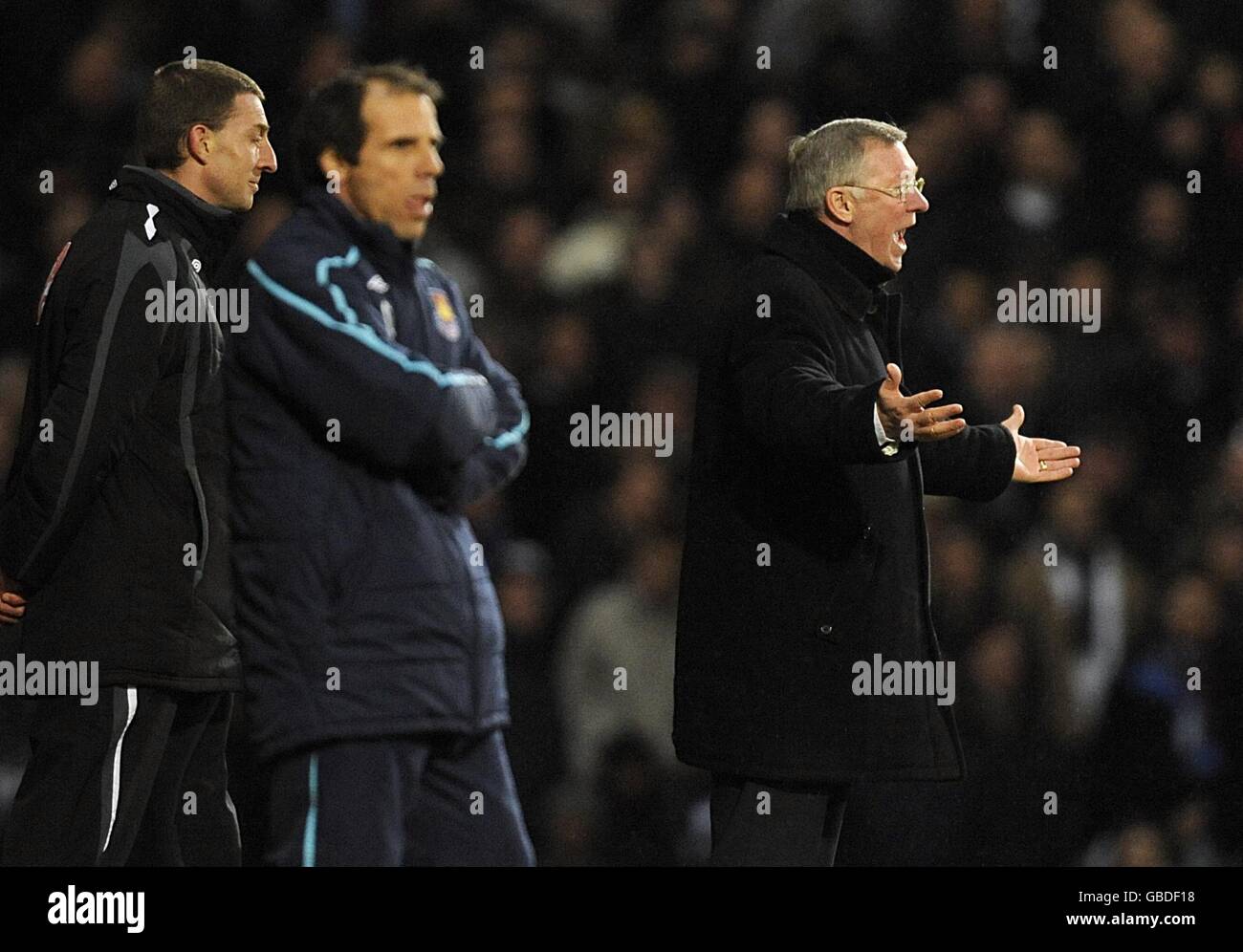 Manchester united manager alex ferguson centre hi-res stock photography ...
