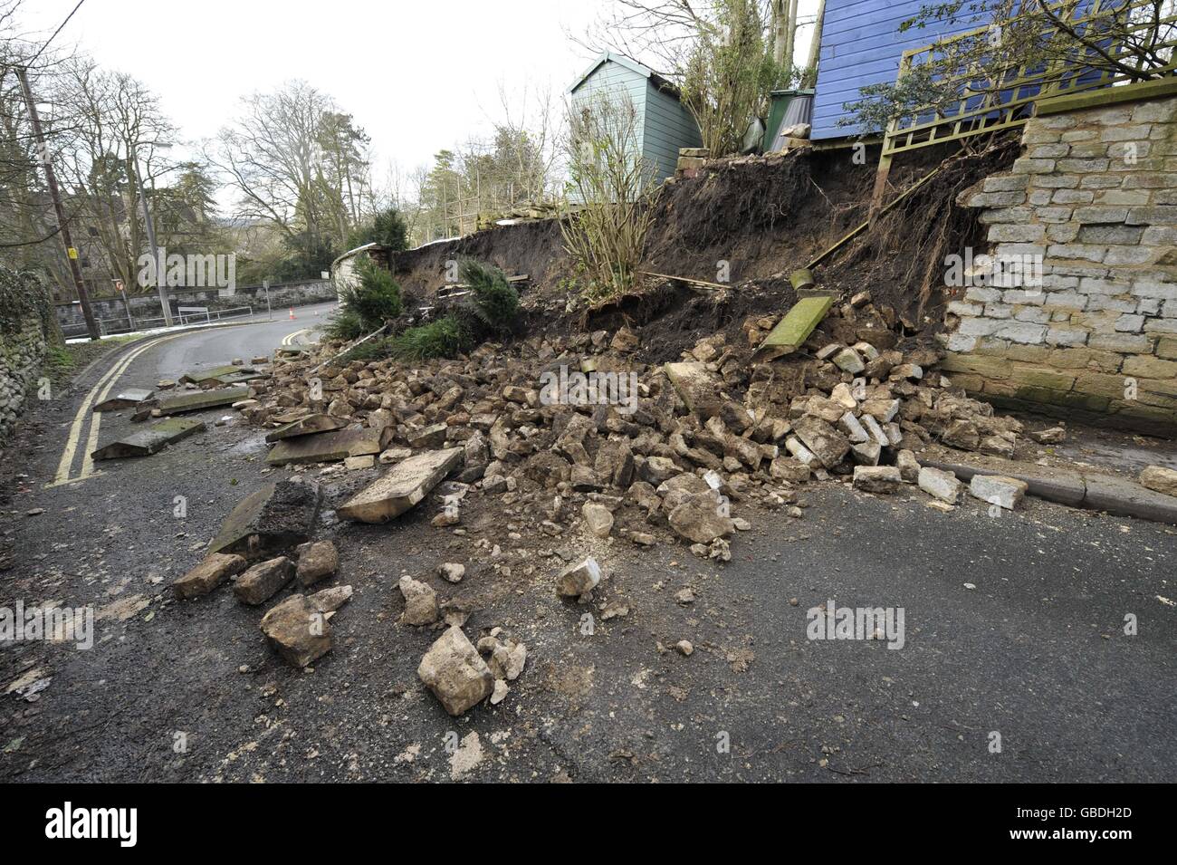 Huge collapsed blocks hi-res stock photography and images - Alamy