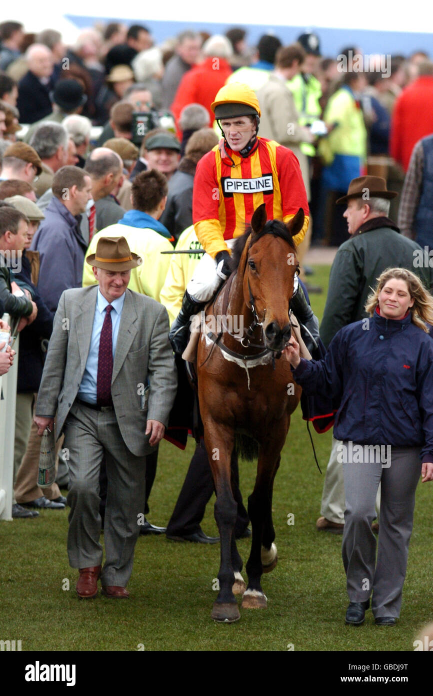Trainer martin pipe l hi-res stock photography and images - Alamy