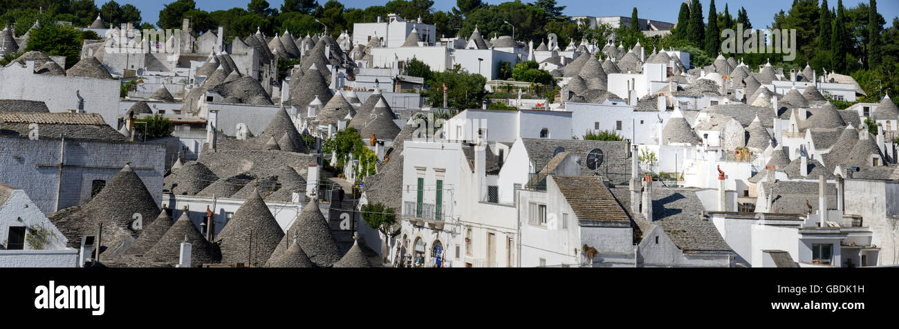 Beautiful town of Alberobello with trulli houses, Unesco world heritage ...