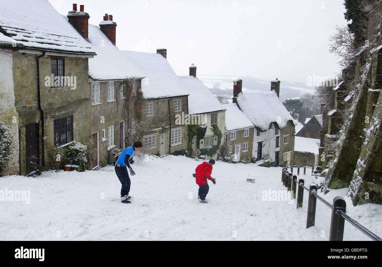 Josh (left) and his brother Danny Wyman snowboard down the iconic Gold ...