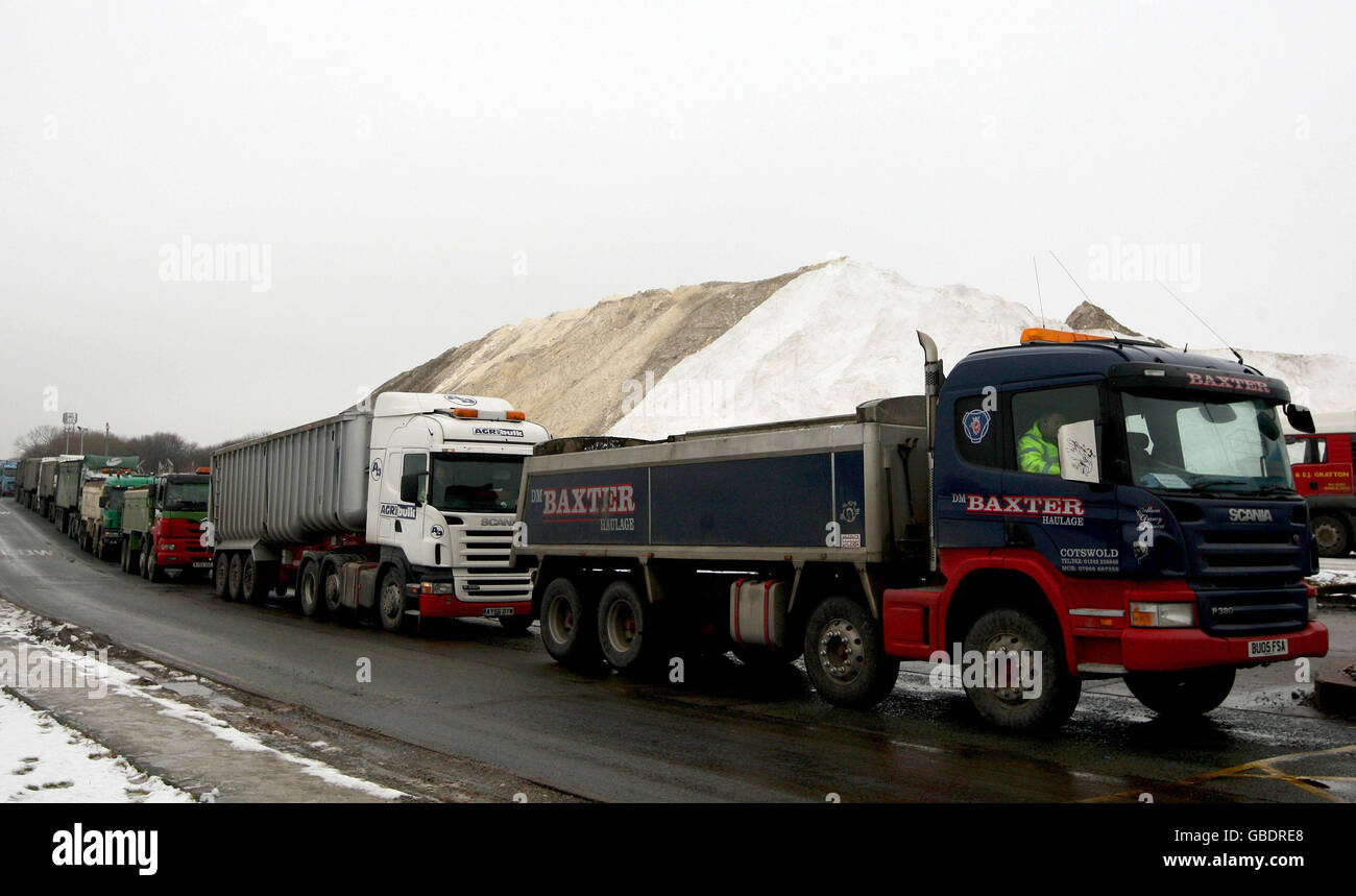 Wagons wait to collect low grade salt from British Salt in Middlewich ...