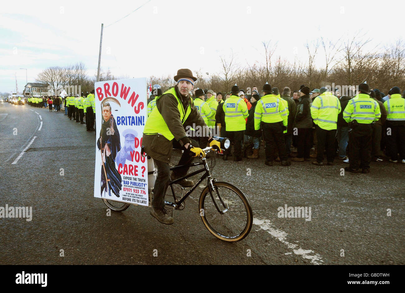 Demonstrations outside Staythorpe Power Station, near Newark ...