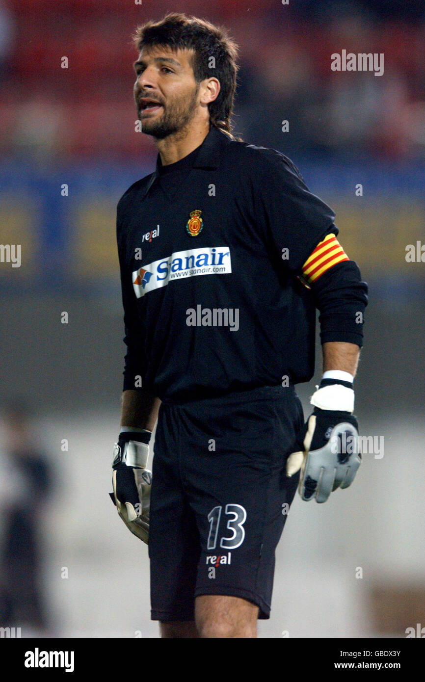 Real mallorca goalkepeer hi-res stock photography and images - Alamy