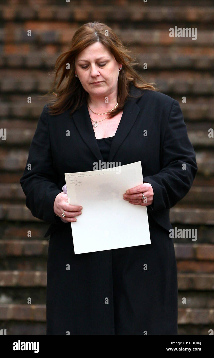 Helen Edmonds, mother of Terry Edmonds, prepares to read a statement ...