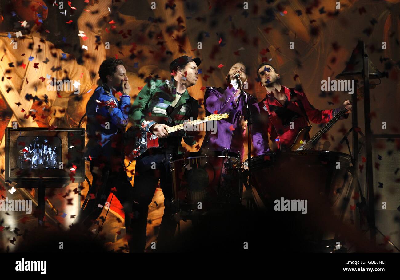 Coldplay at the brit awards hi-res stock photography and images - Alamy