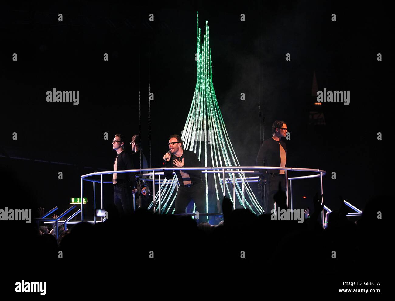 Full length brits takethat band group singers hi-res stock photography ...