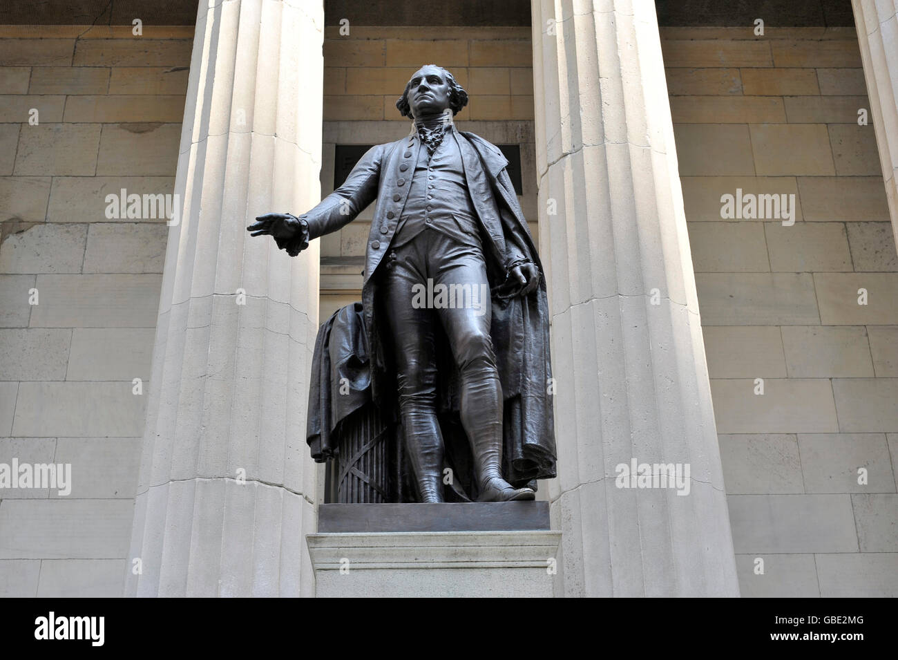 george washington statue Stock Photo - Alamy