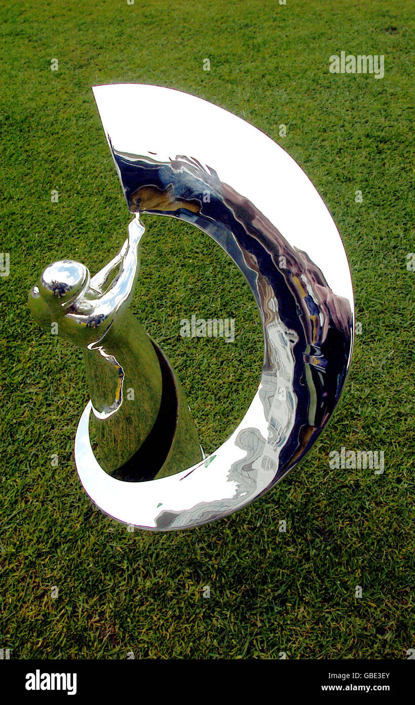 National league trophy hi-res stock photography and images - Alamy