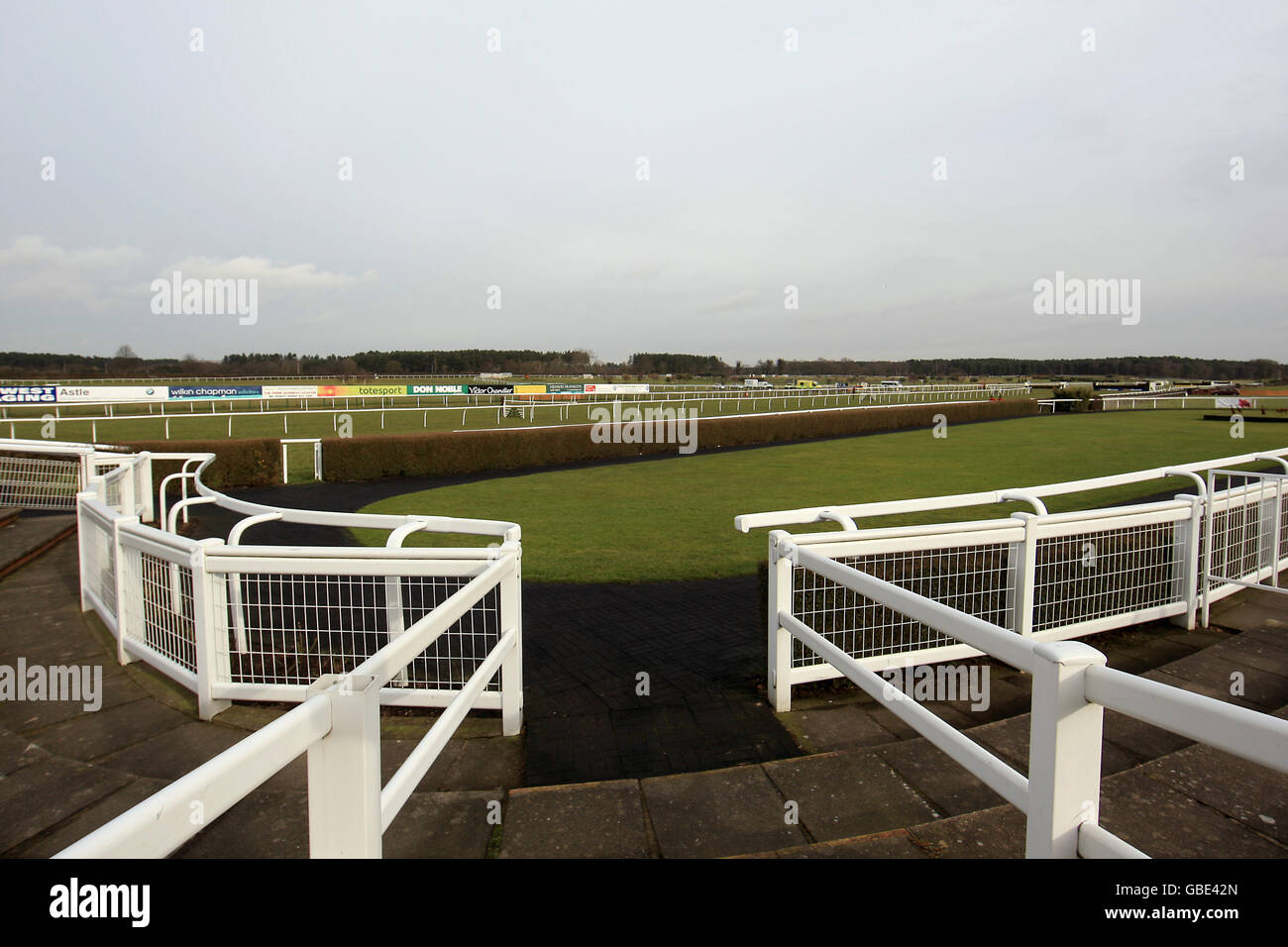 Market rasen racecourse general hi-res stock photography and images - Alamy