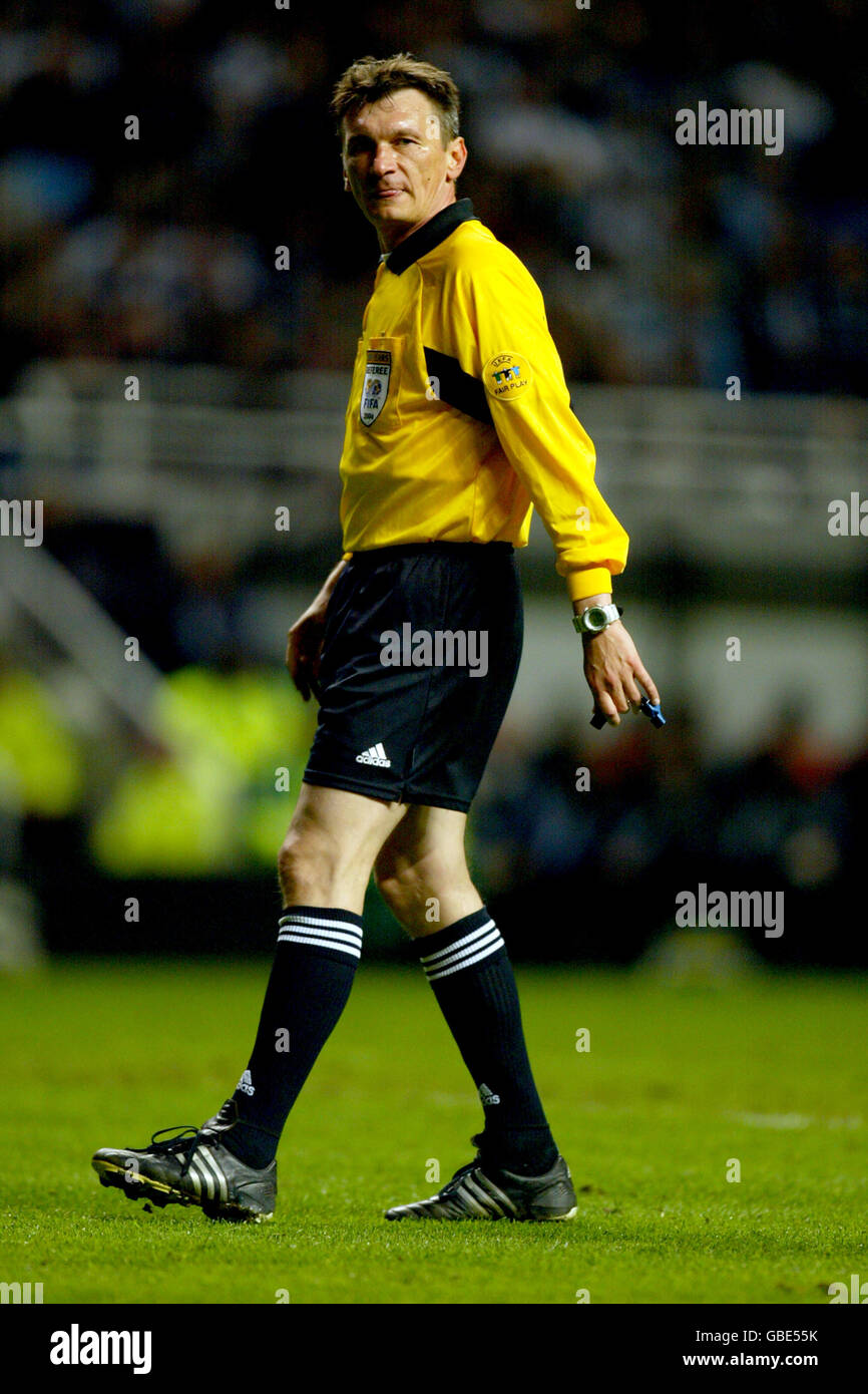 Referee valentin ivanov hi-res stock photography and images - Alamy