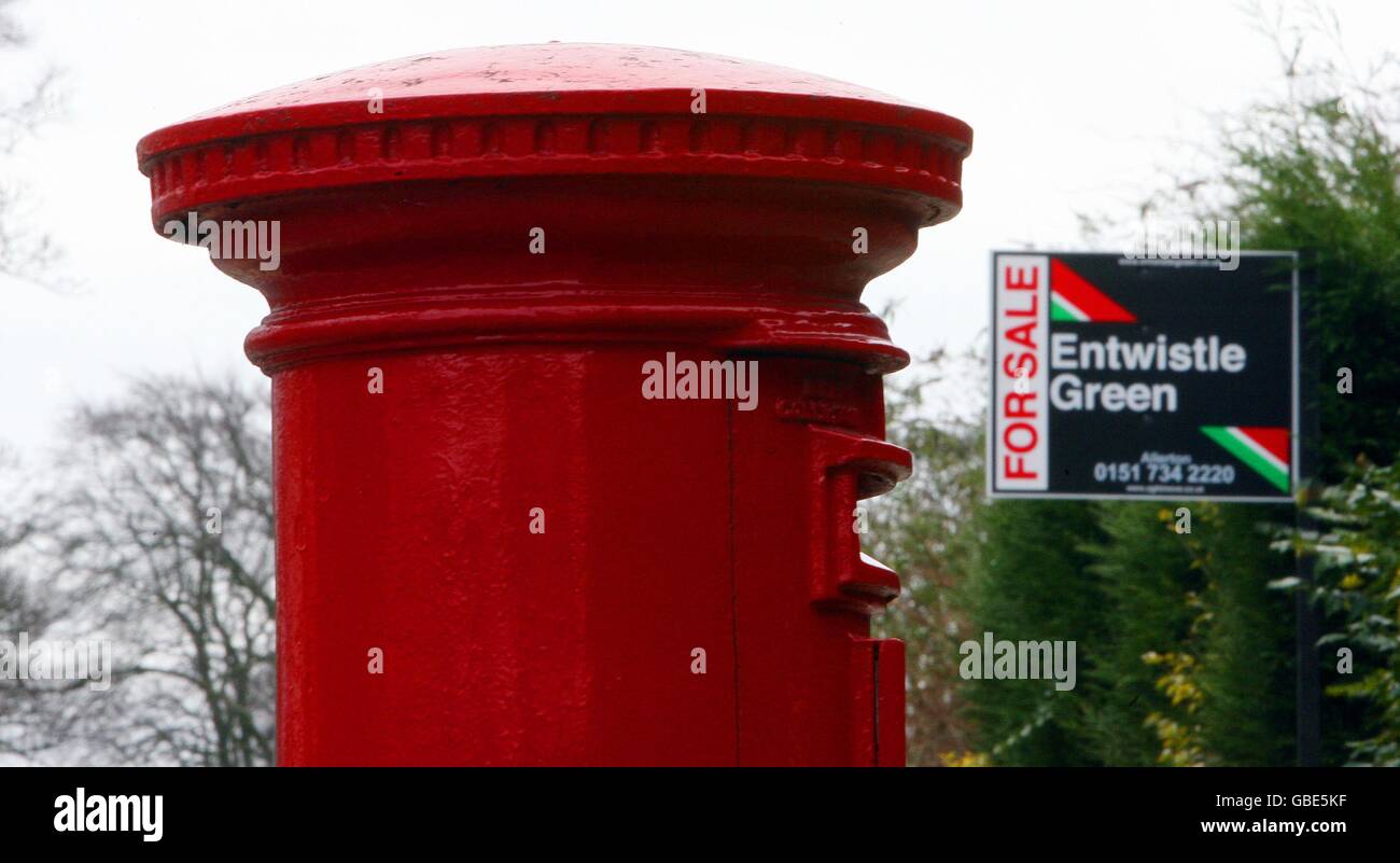 Liverpool post box hi-res stock photography and images - Alamy