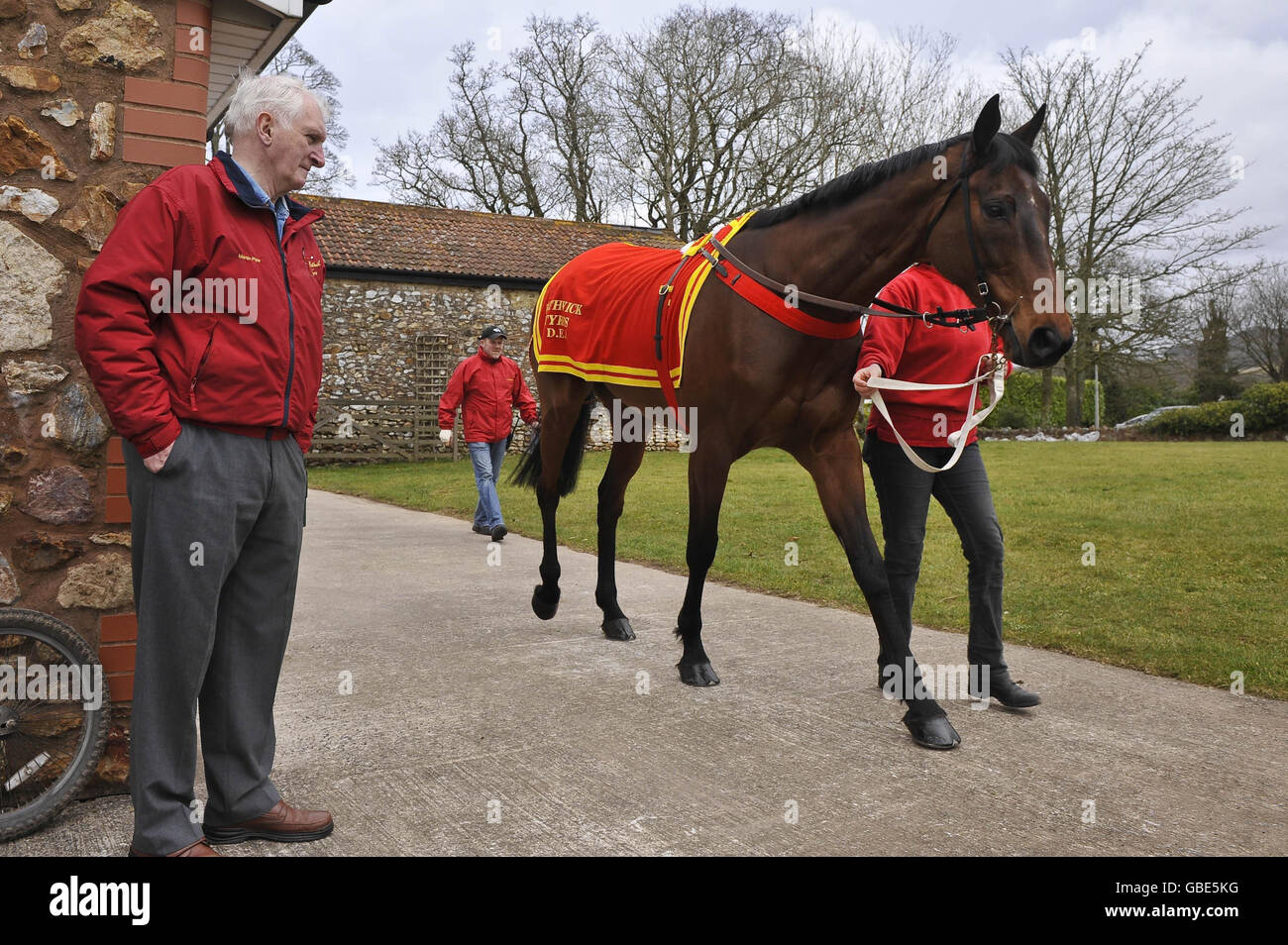 Racehorse trainer martin pipe hi-res stock photography and images - Alamy