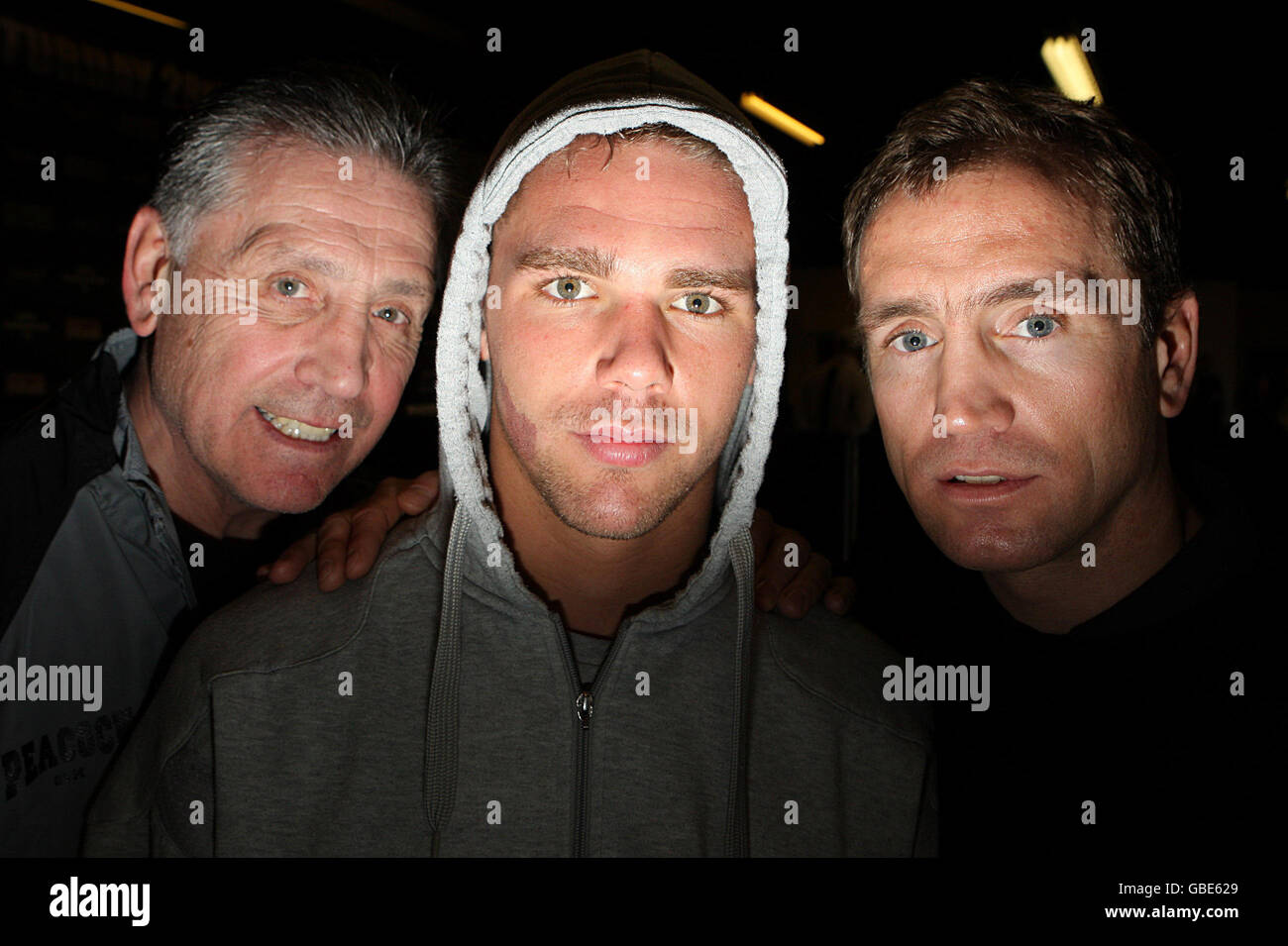 Hatfield's Billy Joe Saunders (centre) with trainer Jimmy Tibbs (left ...